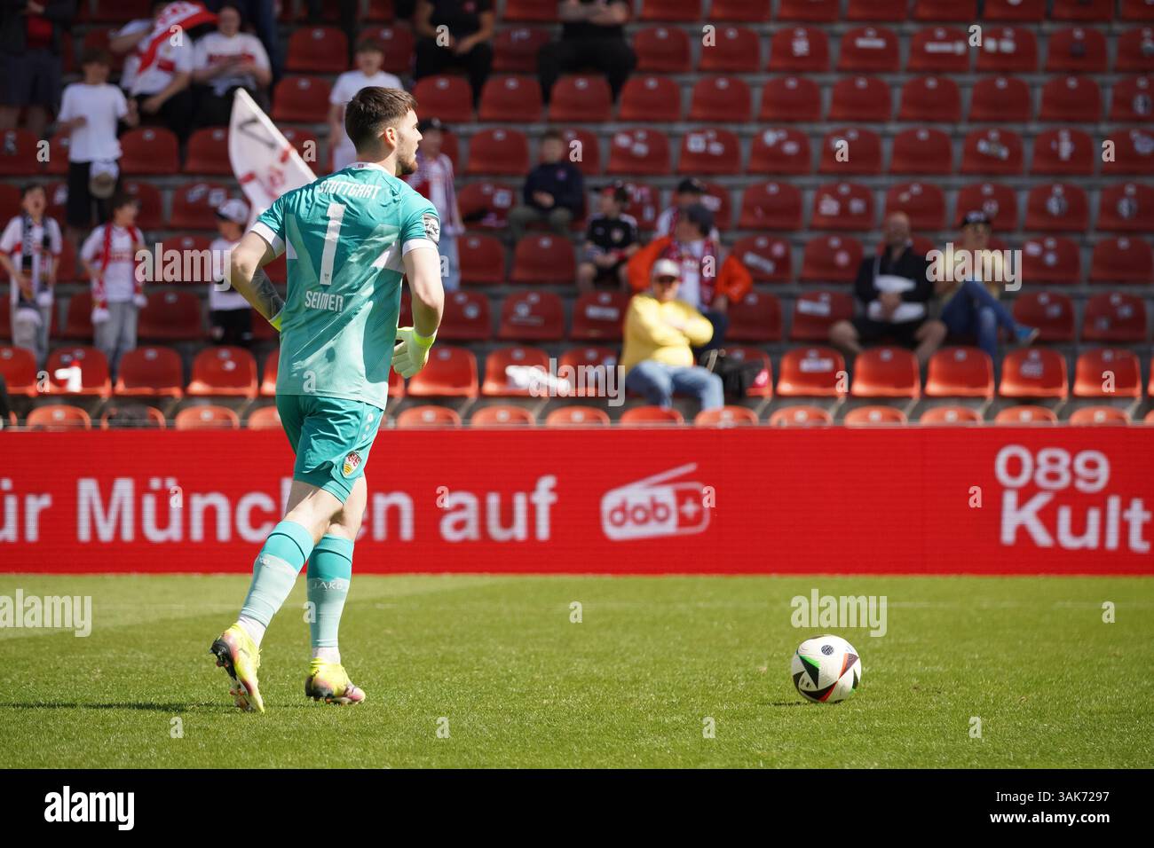 Dennis Seimen (VfB Stuttgart II, 1) 33. Spieltag der 3. Liga, SpVgg ...