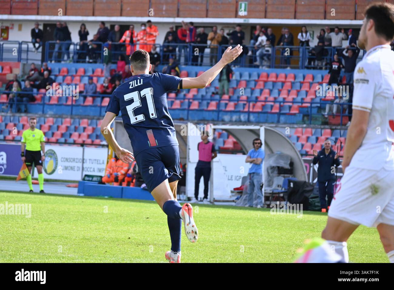 Massimo Zilli (Cosenza) happy for the score during Cosenza Calcio vs ...
