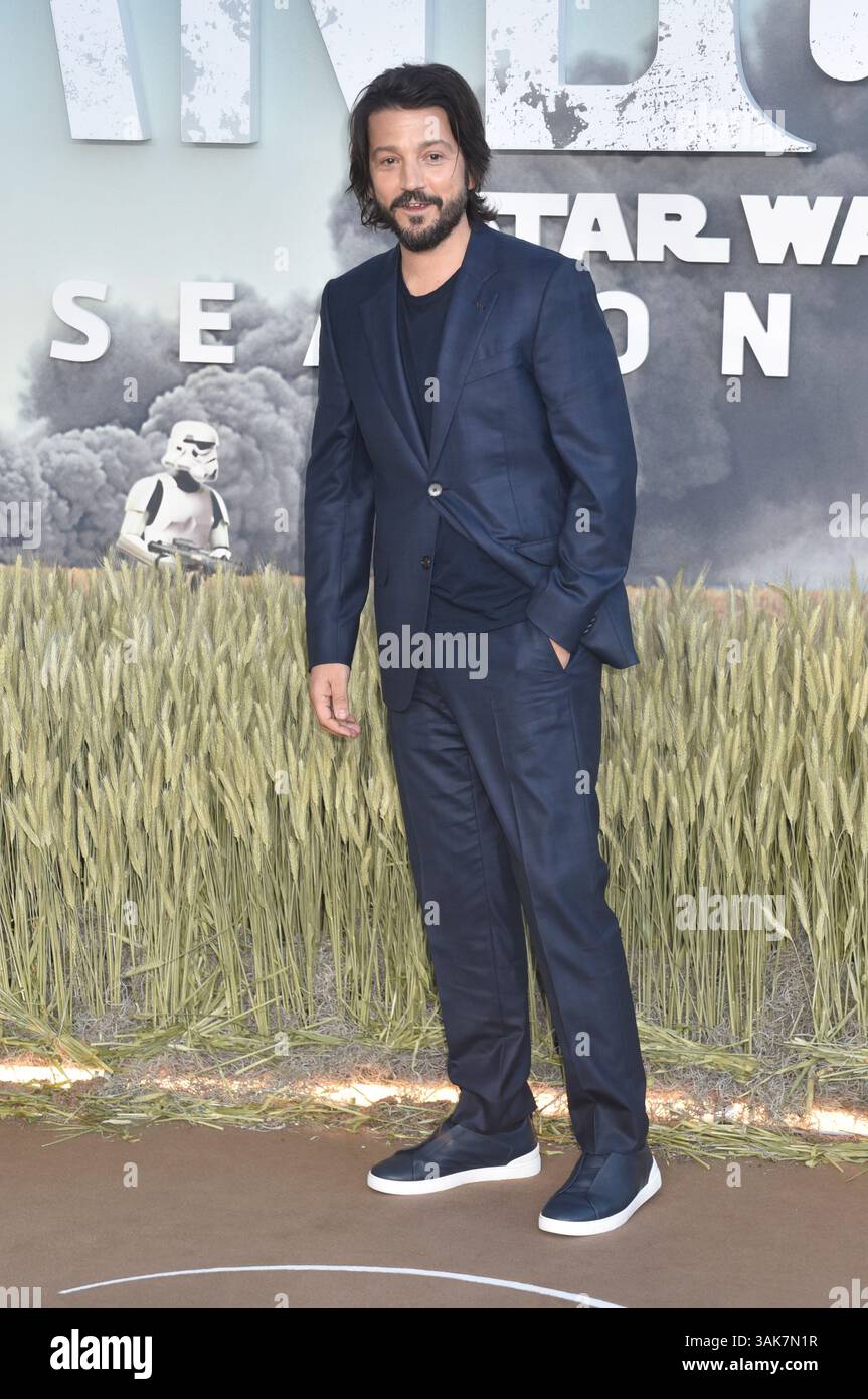 Andor disney diego luna hi-res stock photography and images - Alamy