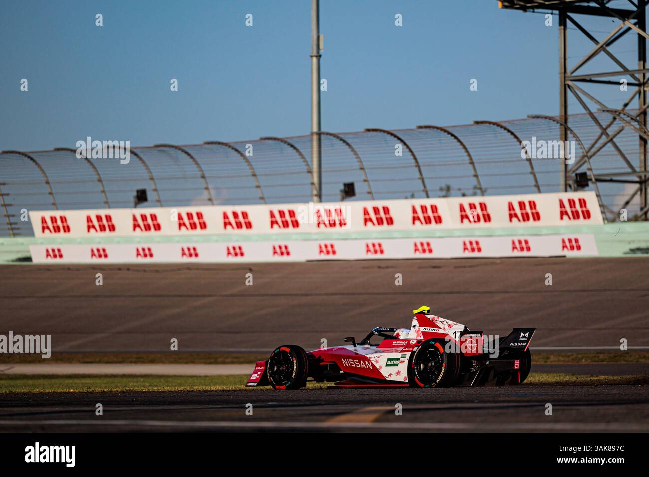 17 NATO Norman (fra), Nissan Formula E Team, Nissan e-4ORCE 05, action ...
