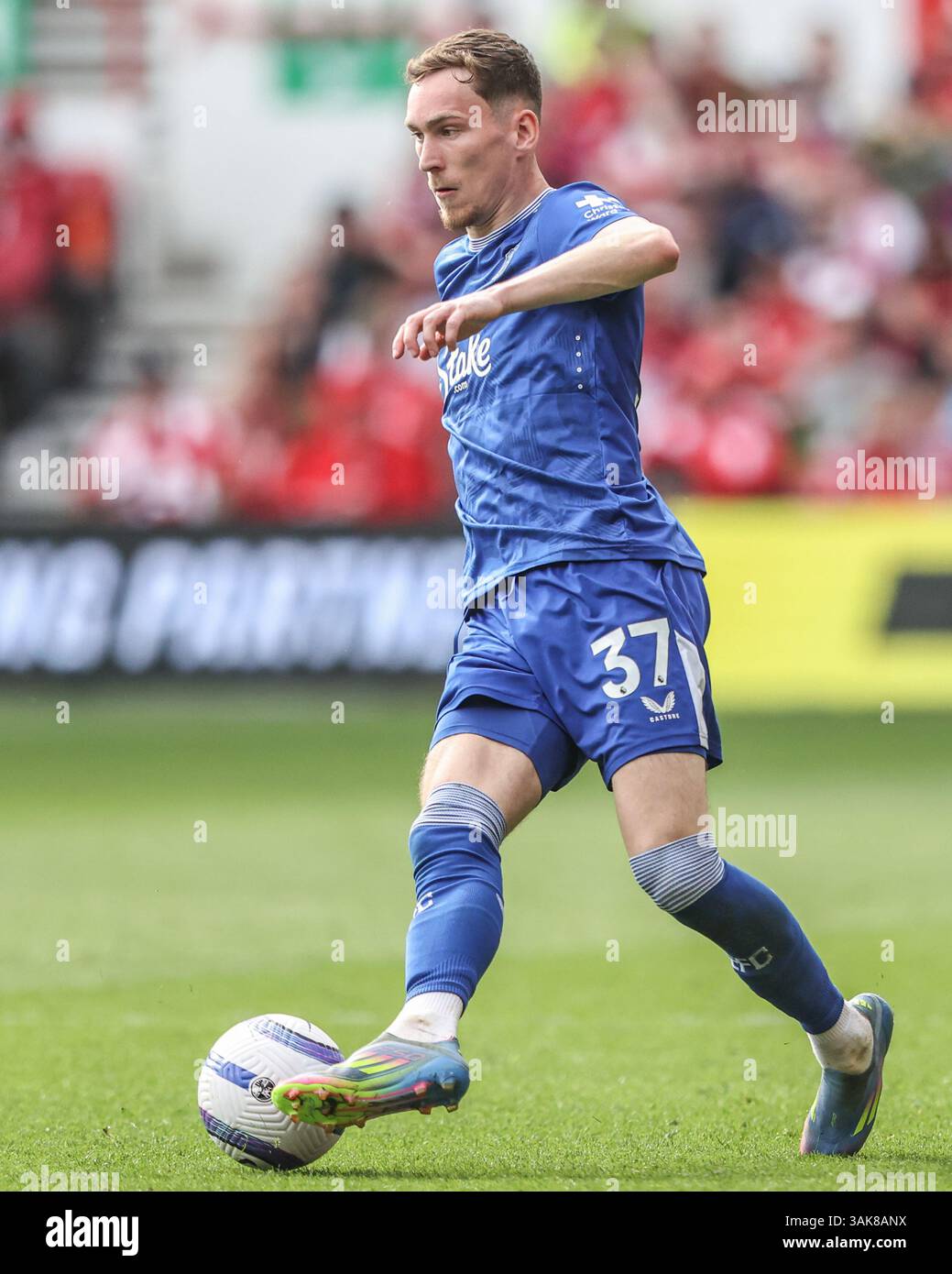 James Garner of Everton during the Premier League match Nottingham ...