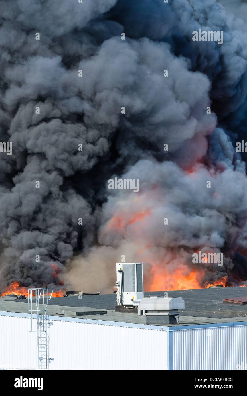 A large fire breaks out in an industrial facility in Mölndal, Sweden ...