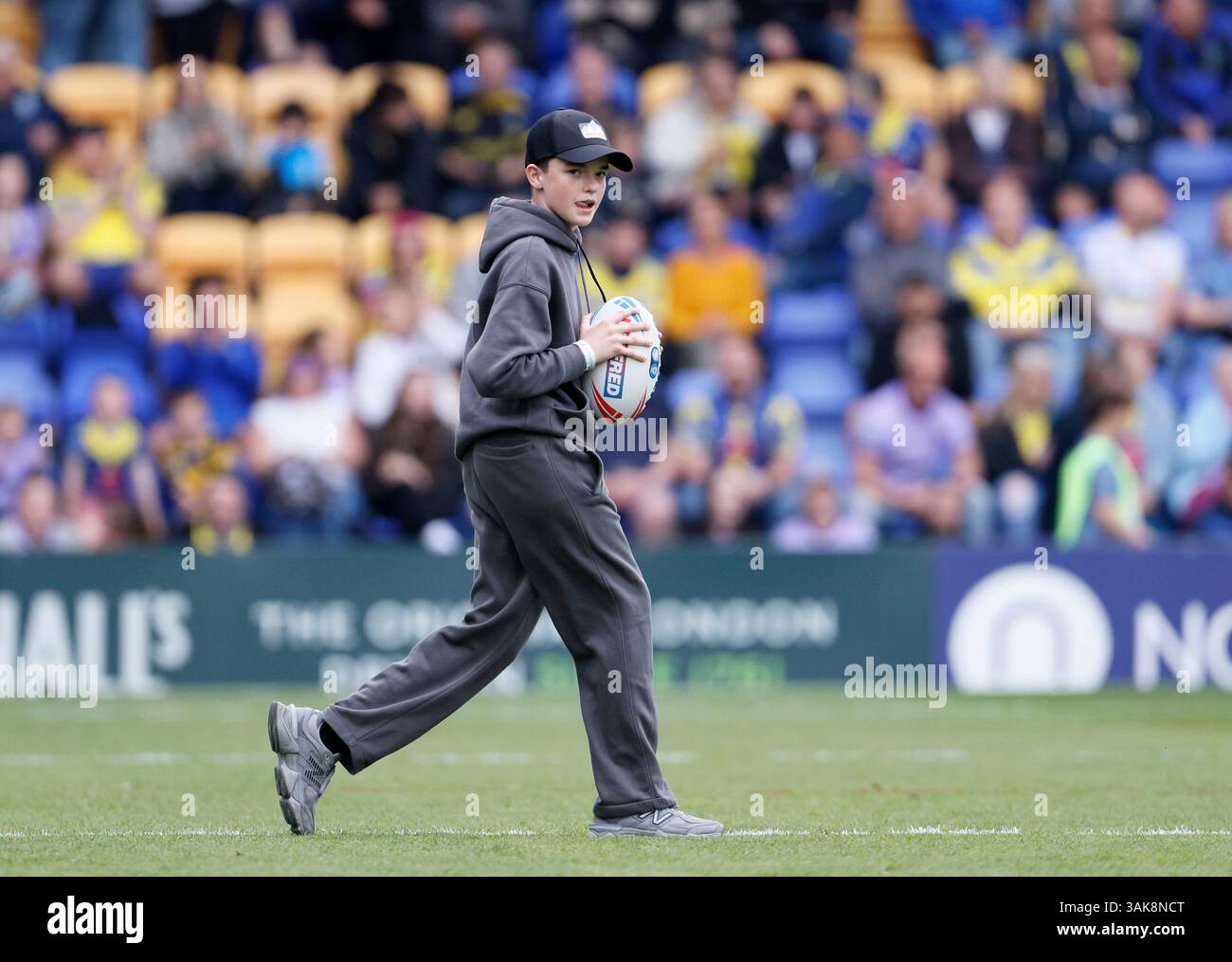 Adolescence owen cooper hi-res stock photography and images - Alamy