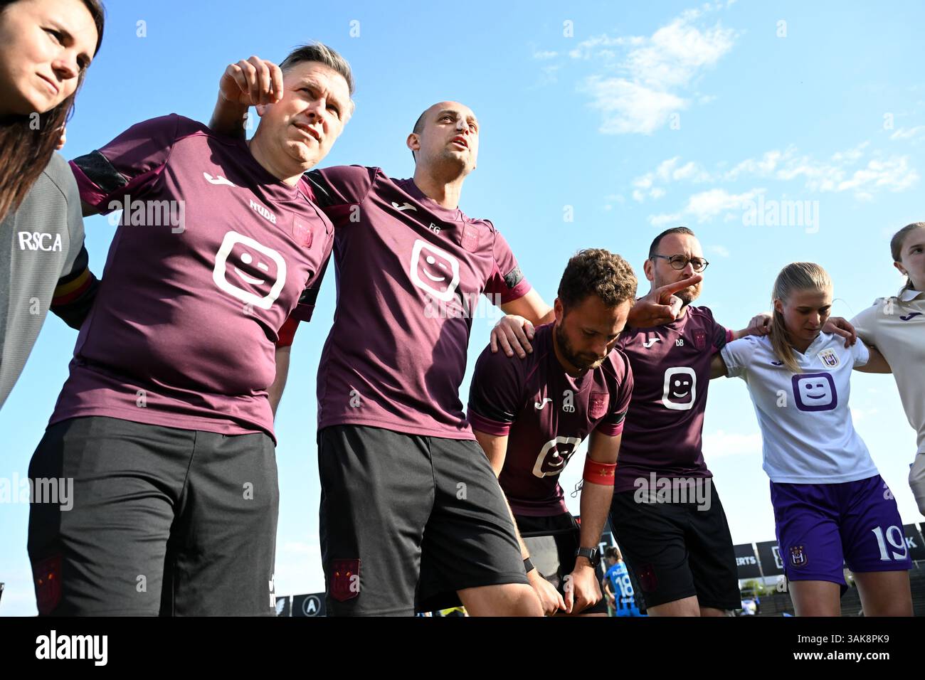 Roeselare, Belgium. 12th Apr, 2025. head coach Farid Goreishvand of ...