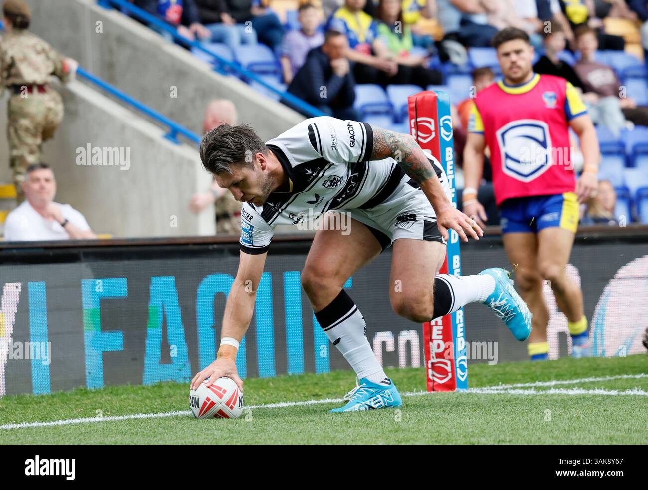 Hull FC's Tom Briscoe score his sides first try during the Betfred ...