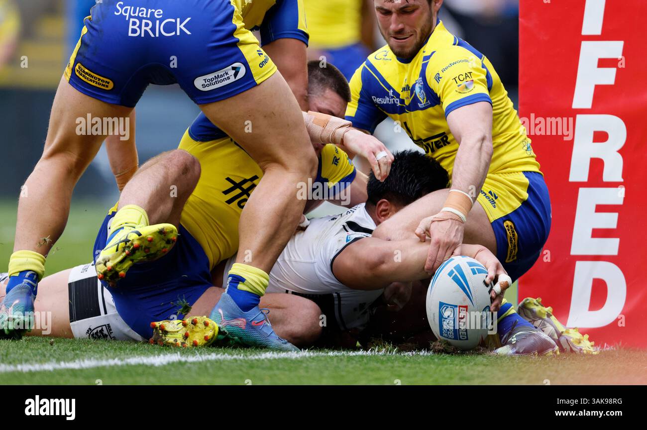Hull FC's Herman Ese'ese scores a try during the Betfred Super League ...