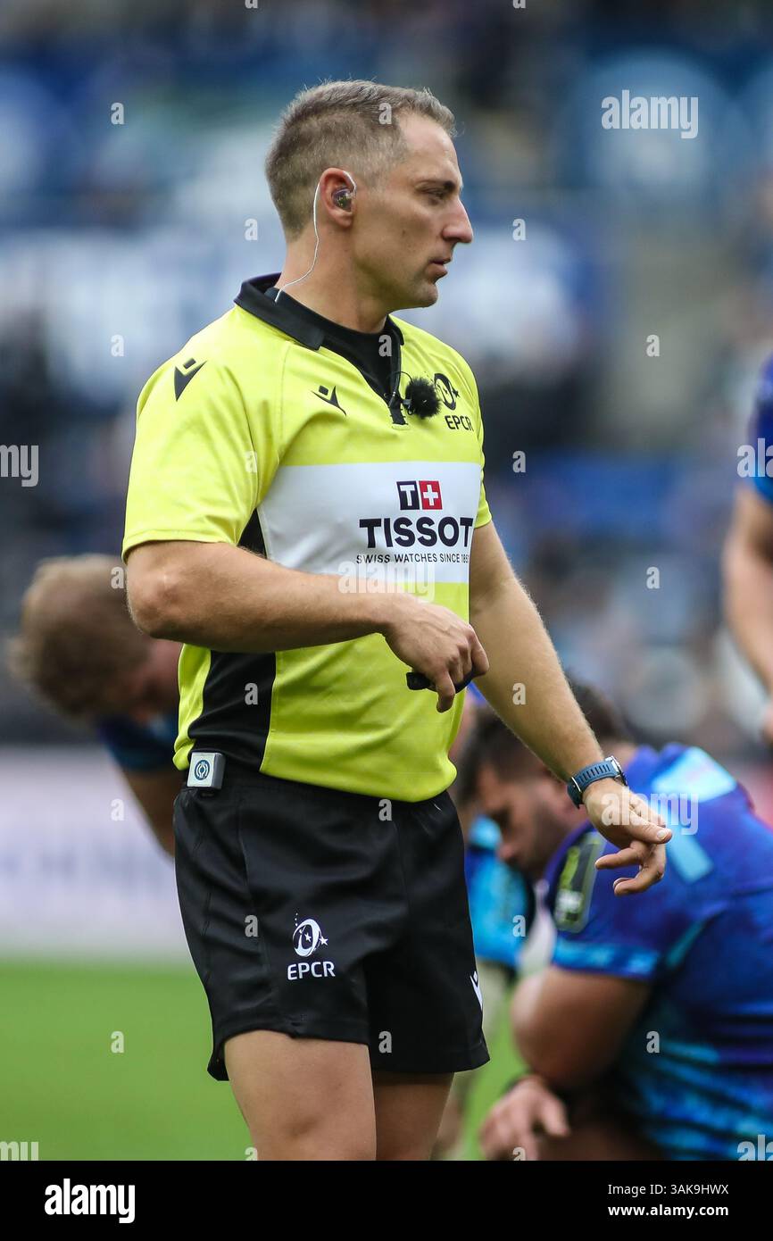 Ospreys player shots hi-res stock photography and images - Alamy