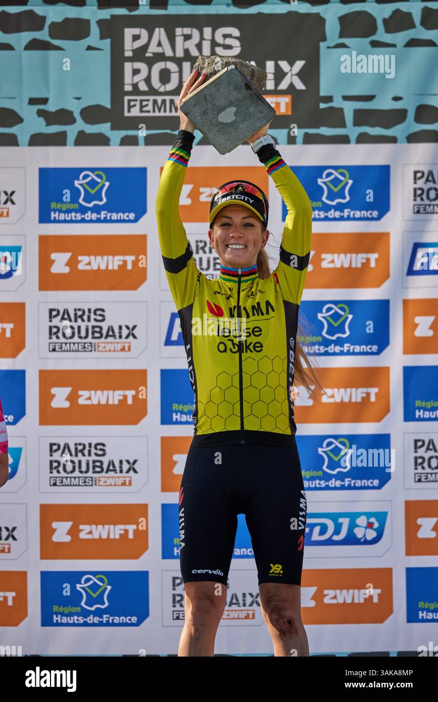 Paris Roubaix Femmes 2025 Pauline Ferrand-Prévot (Visma-Lease a Bike ...