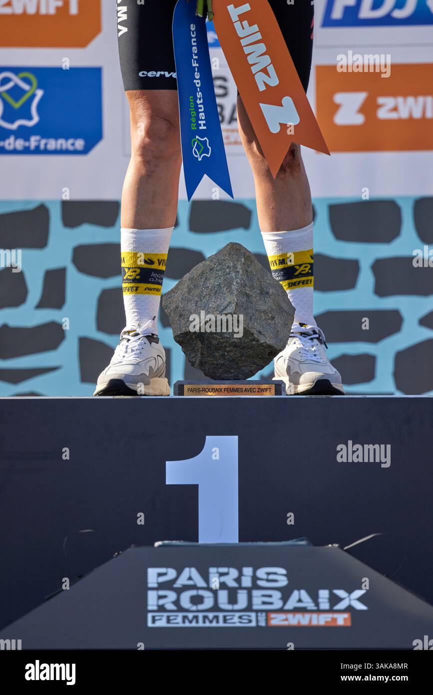 Paris Roubaix Femmes 2025 Pauline Ferrand-Prévot (Visma-Lease a Bike ...