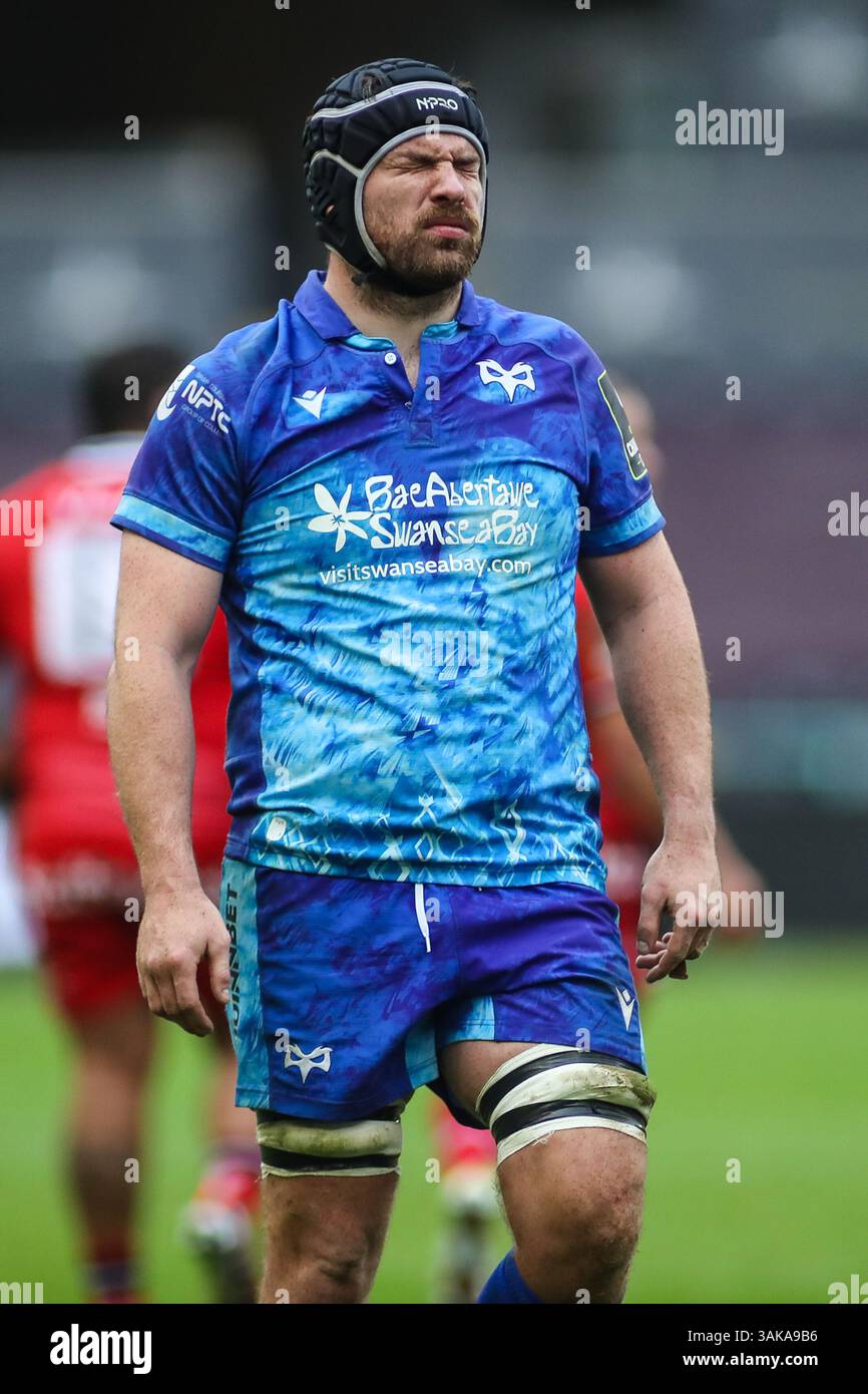 Ospreys player shots hi-res stock photography and images - Alamy
