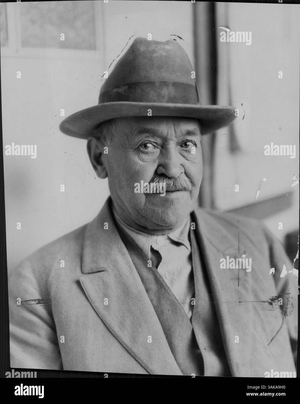 John Kraft, a long-serving miller at Washburn-Crosby’s A mill, prepares ...