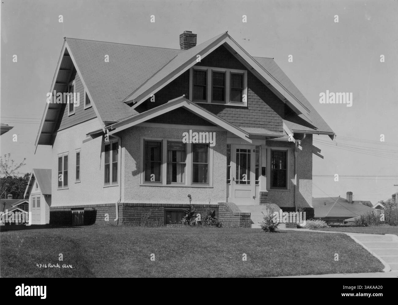 A historical house located on Park Avenue in Minneapolis, listed for ...