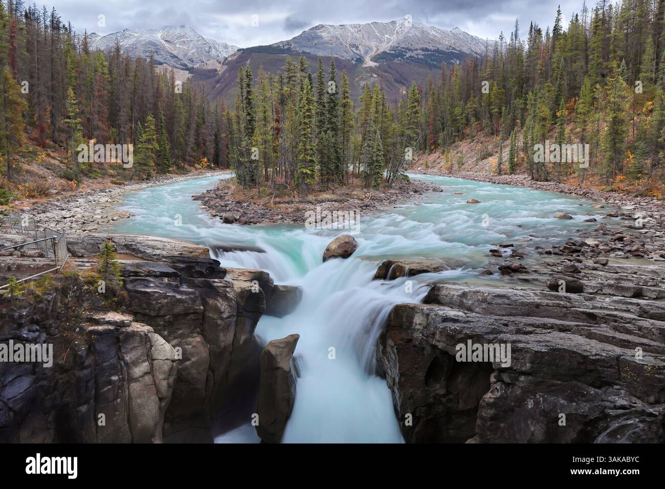 124 Upper Sunwapta Falls, Sunwapta (turbulent waters) River, peaks ...