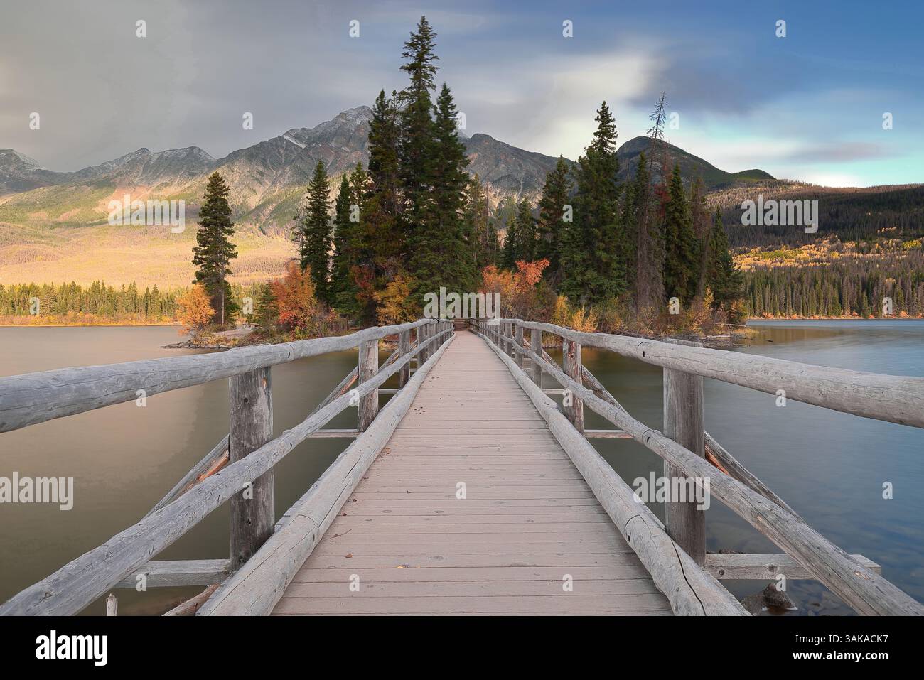 130 Overcast sky over Pyramid Lake, Island and Mountain at sunrise ...