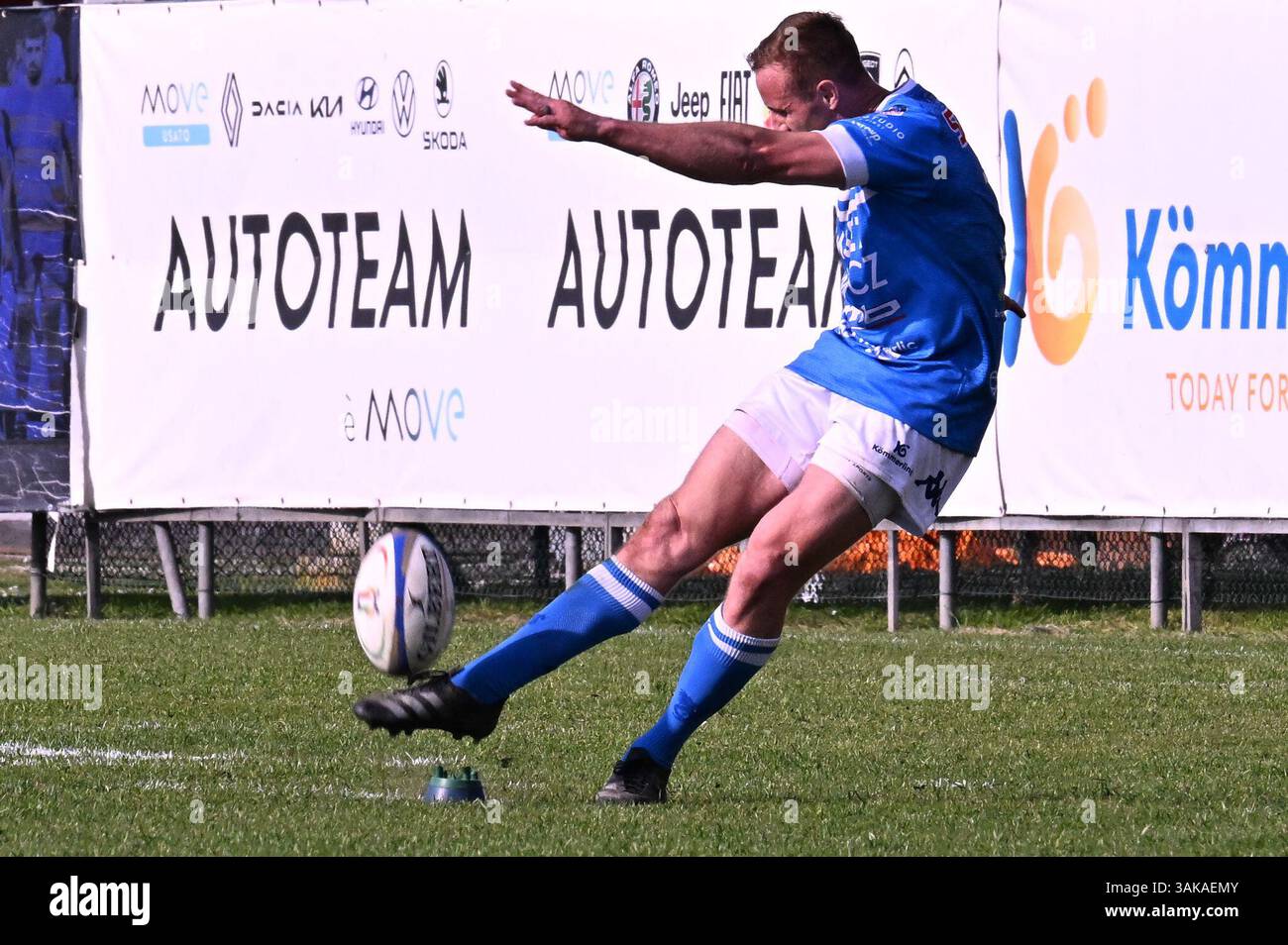Rovigo, Italy. 12th Apr, 2025. Free kick during the match Femi Cz Rugby ...
