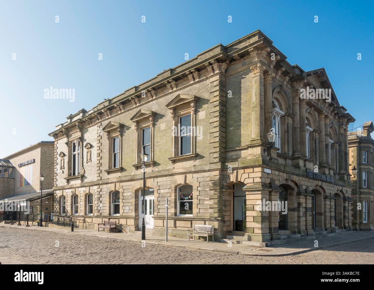 The listed former Mercantile Marine Offices now part of the Customs ...