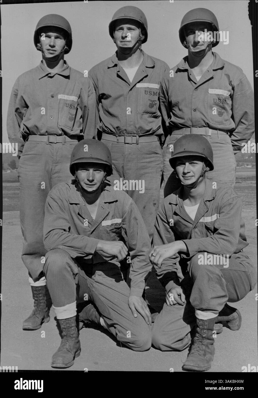 A group of Minnesota men recently graduated from Marine Corps parachute ...