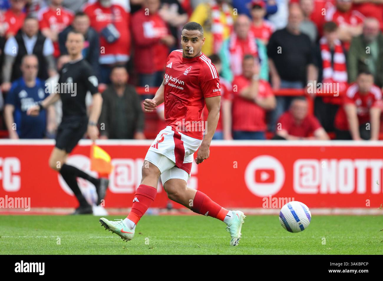 Murillo of Nottingham Forest during the Premier League match between ...