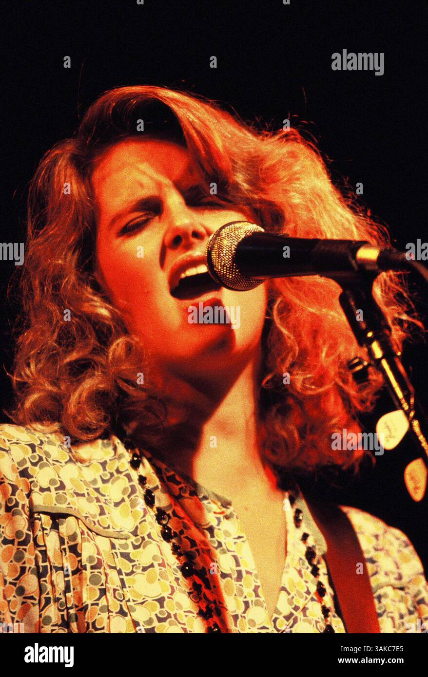 Maria McKee of Lone Justice, Paradise Club, Boston, Massachusetts, USA ...
