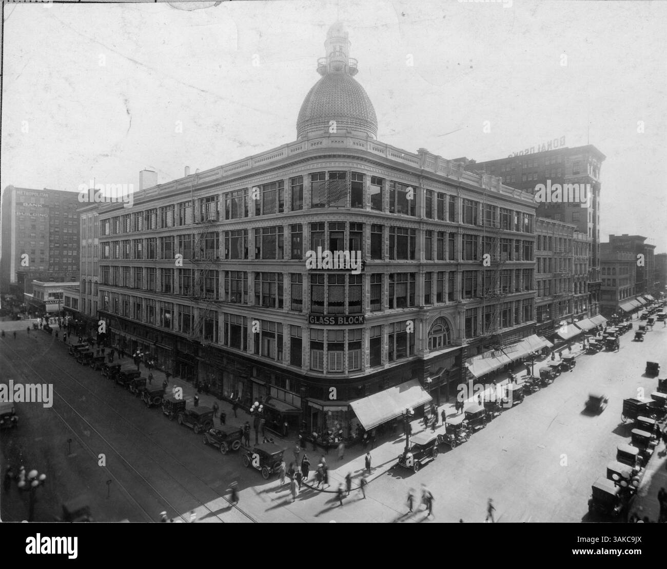 This photograph captures Donaldson's Glass Block Department Store ...