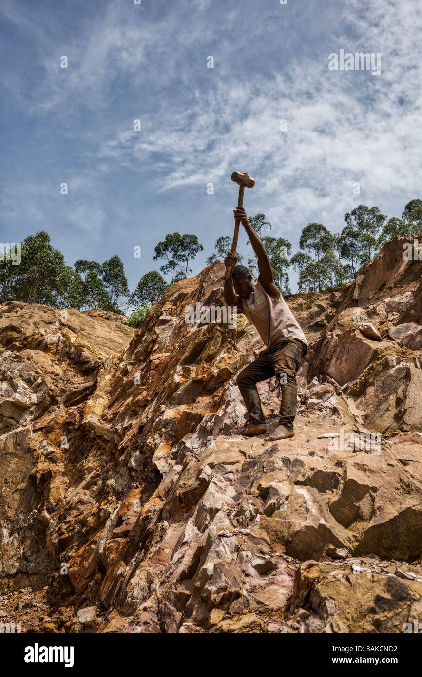 Stone breakers in Uganda, Africa Stock Photo - Alamy