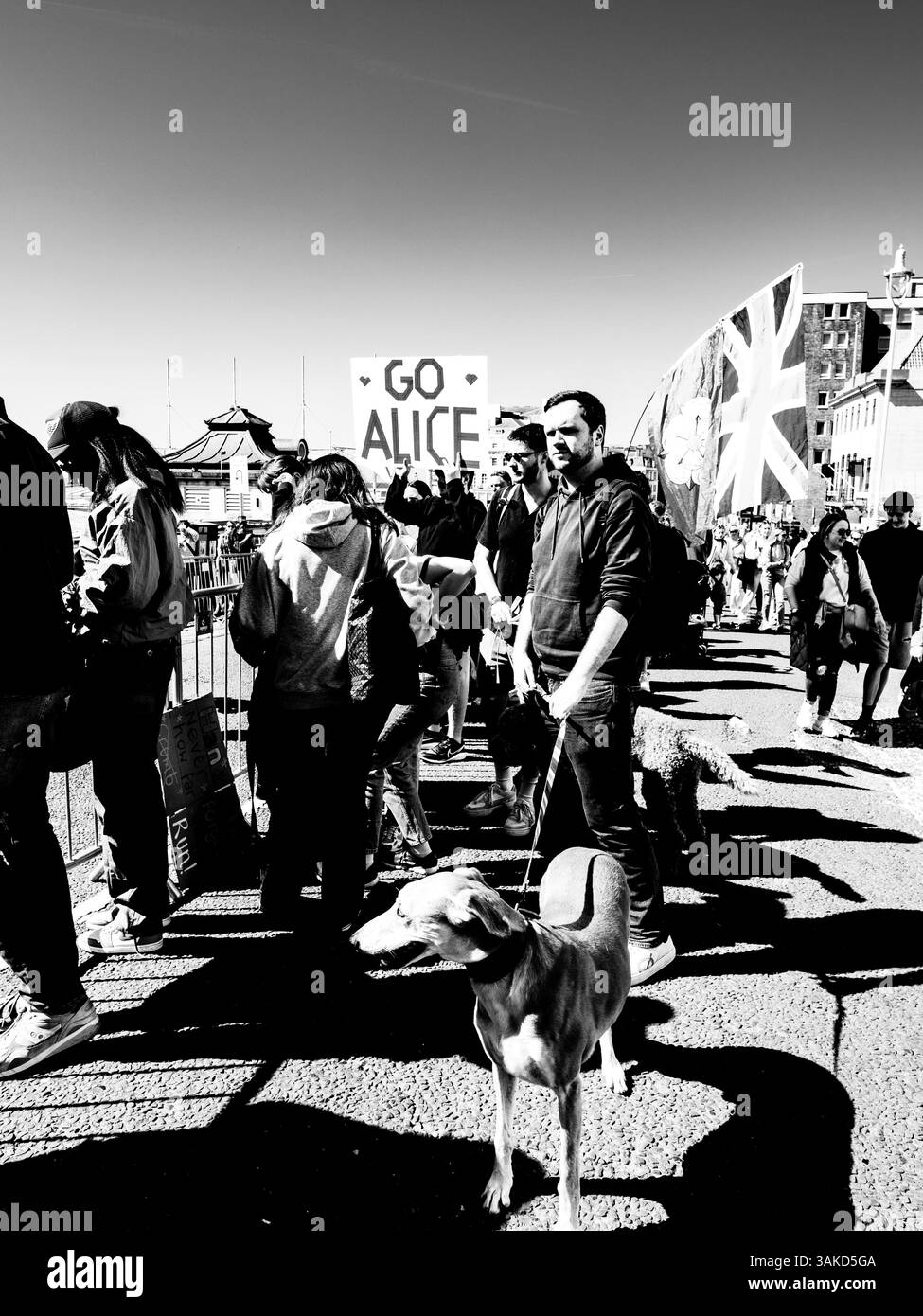 Uk summer crowds Black and White Stock Photos & Images - Alamy