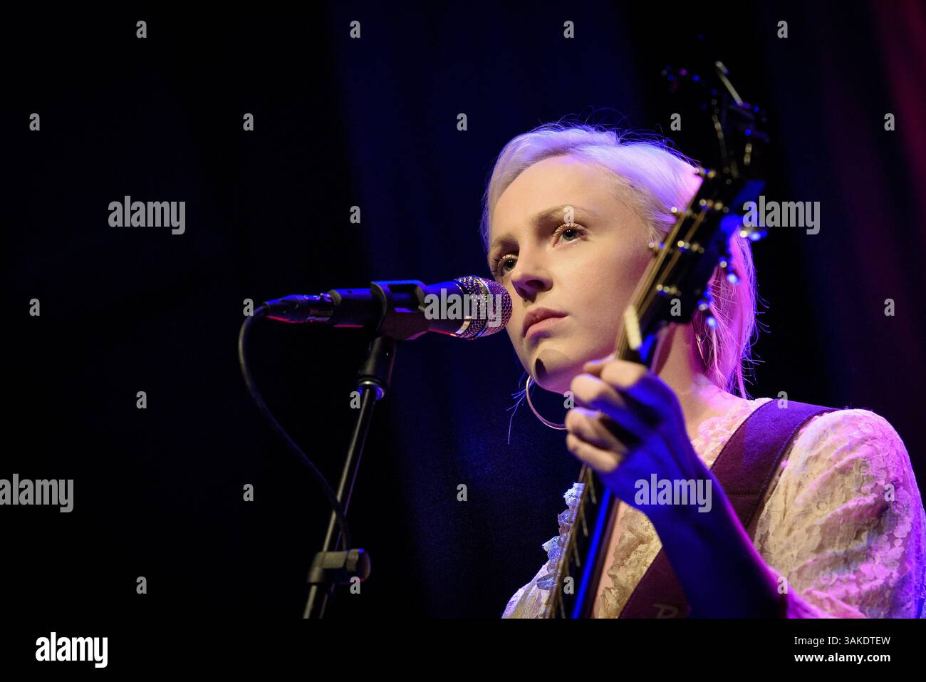 Laura marling sold out hi-res stock photography and images - Alamy