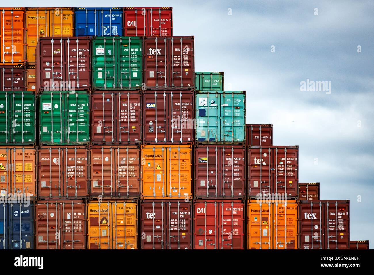 Baltimore, United States. 12th Apr, 2025. Shipping containers are seen ...