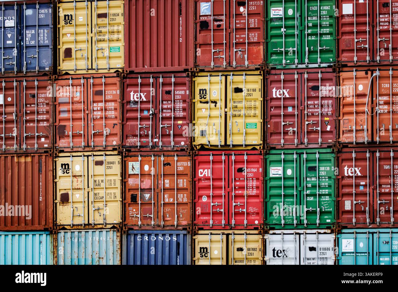 Baltimore, United States. 12th Apr, 2025. Shipping containers are seen ...