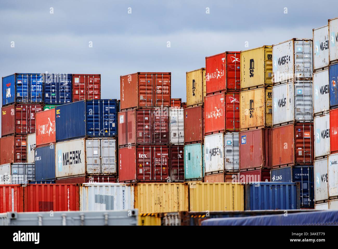 Baltimore, United States. 12th Apr, 2025. Shipping containers are seen ...