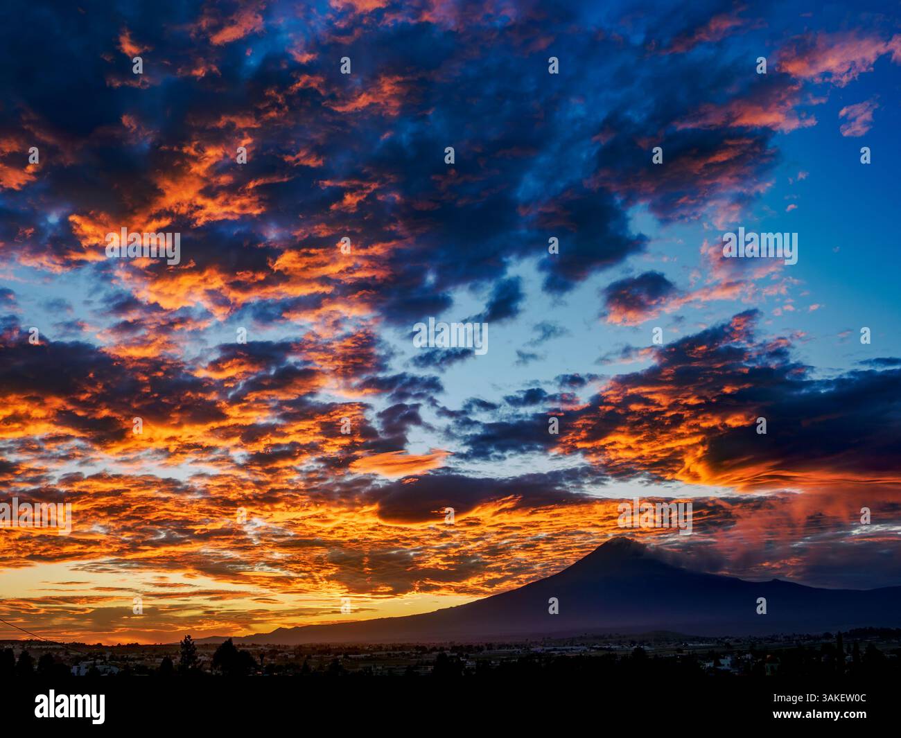 Popocatepetl Volcano at sunset, Cholula, Puebla State, Mexico Stock ...