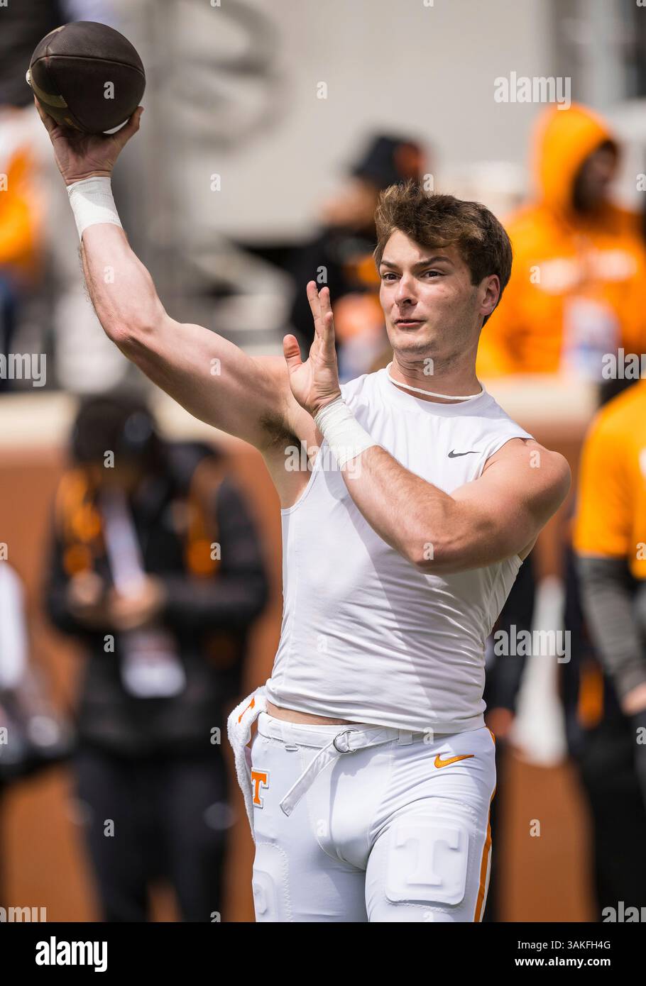 KNOXVILLE, TN - APRIL 12: Tennessee quarterback Jake Merklinger (12 ...