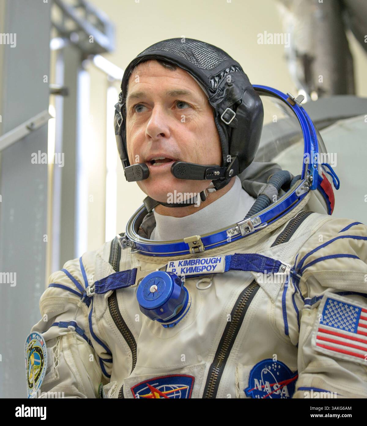 Spacesuit soyuz simulator portrait hi-res stock photography and images ...