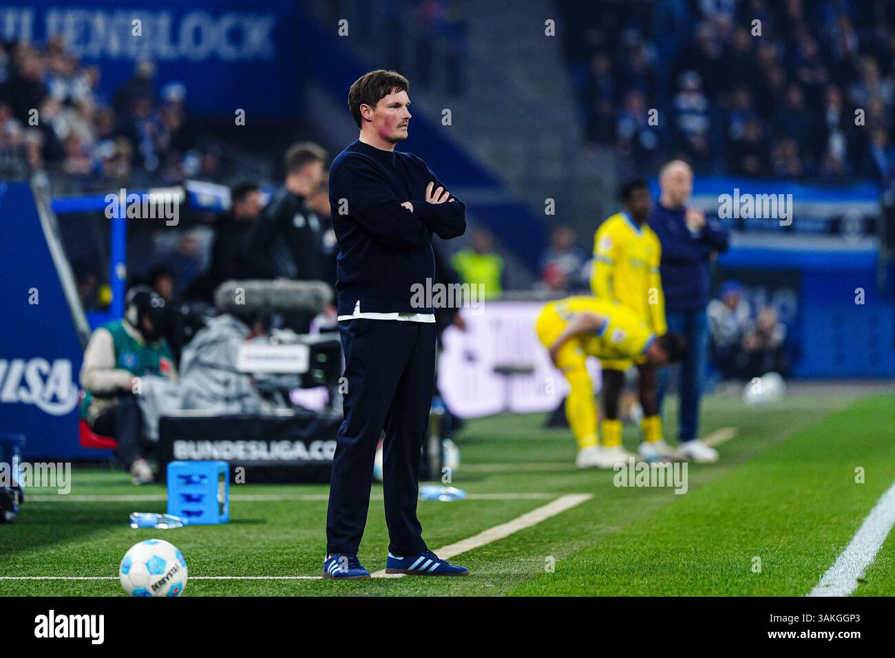 Hamburg, Deutschland. 11th Apr, 2025. Merlin Polzin (Hamburger SV ...