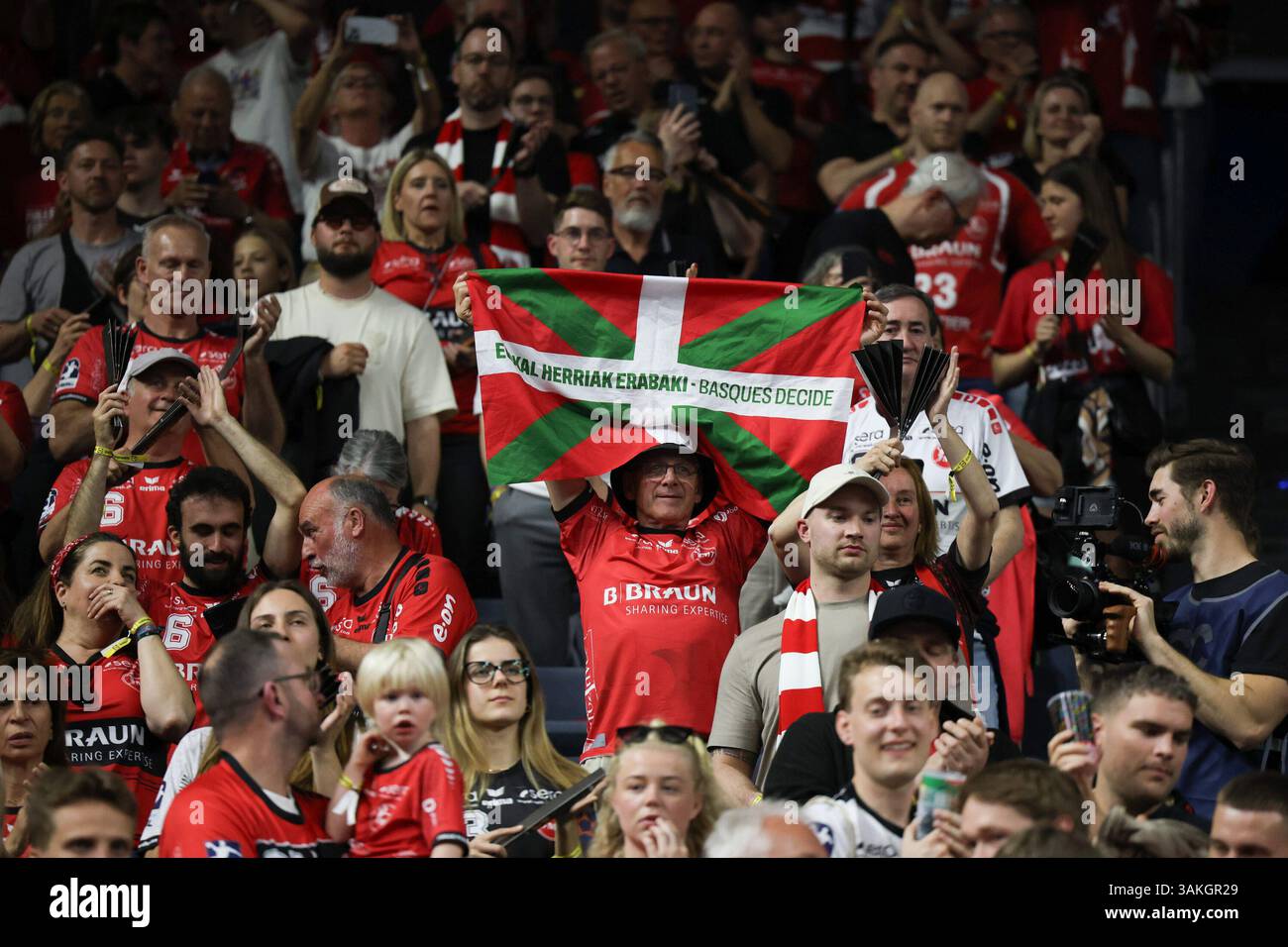 Koeln, Deutschland. 12th Apr, 2025. v.l. Fans MT Melsungen MT Melsungen ...