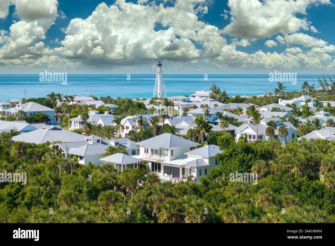 Wealthy waterfront residential area. Rich neighborhood with expensive ...