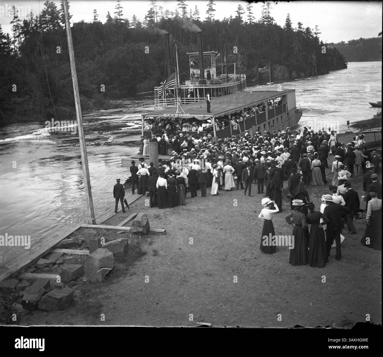 Excursion barges Black and White Stock Photos & Images - Alamy