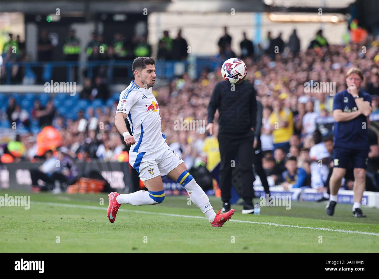 Manor Solomon (Leeds United) during the Sky Bet Championship match ...