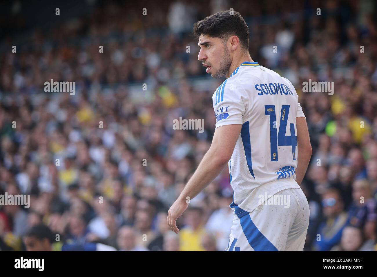 Manor Solomon (Leeds United) during the Sky Bet Championship match ...