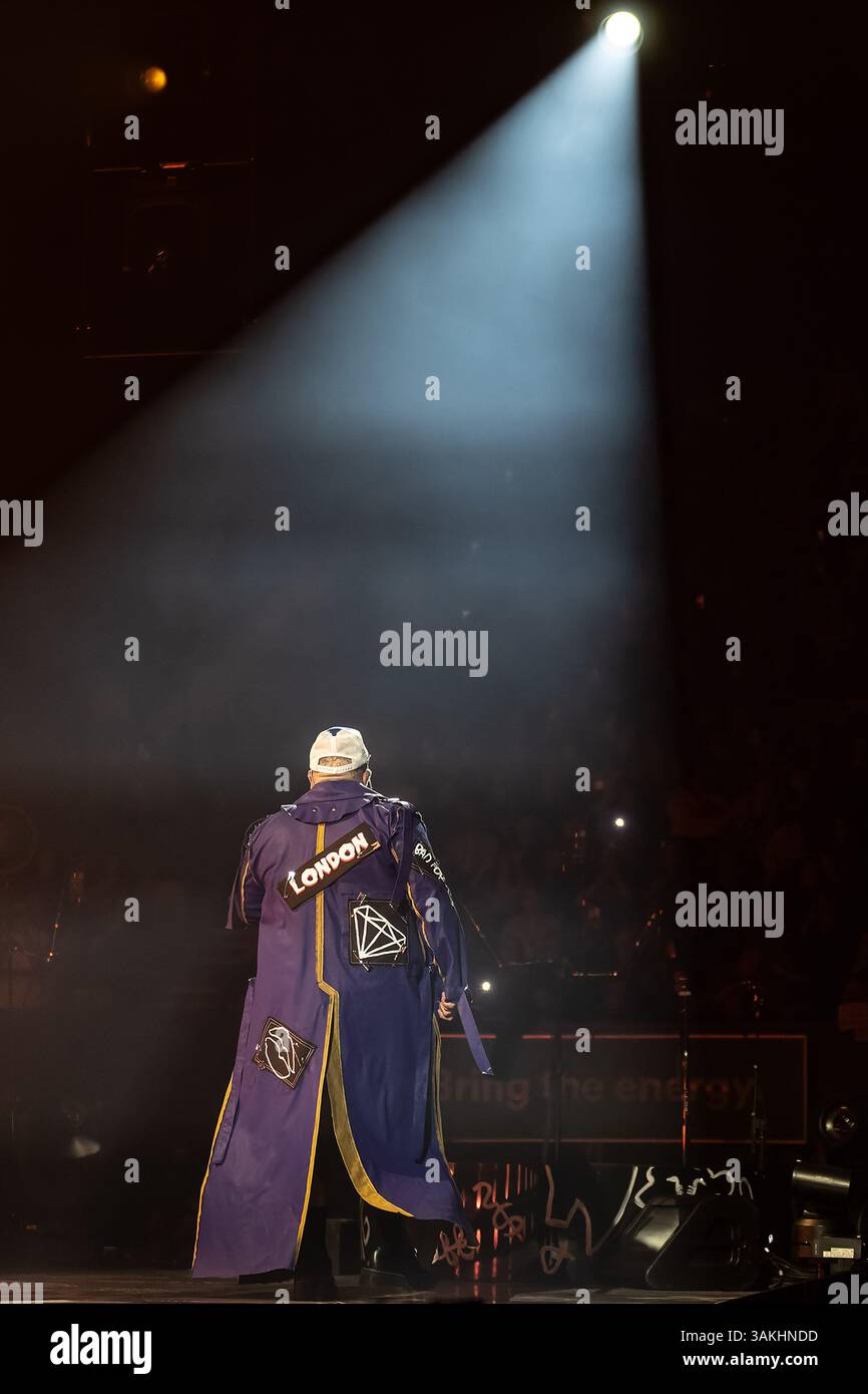 LONDON, ENGLAND: Teddy Swims peforms at Wembley Arena. Featuring: Teddy ...