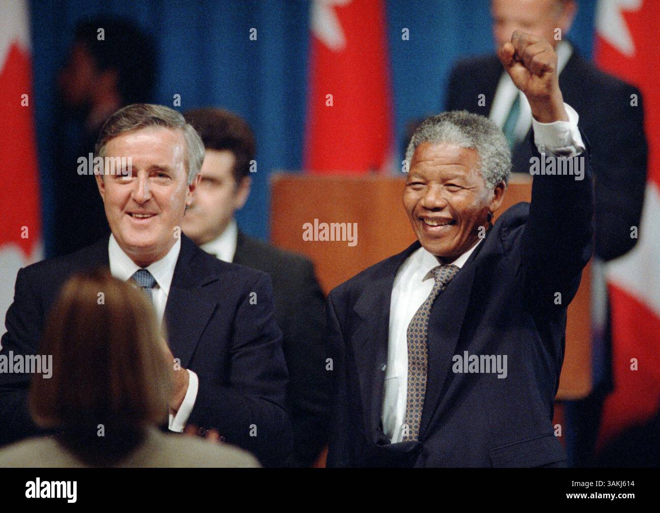 Nelson mandela brian mulroney 1990 hi-res stock photography and images ...