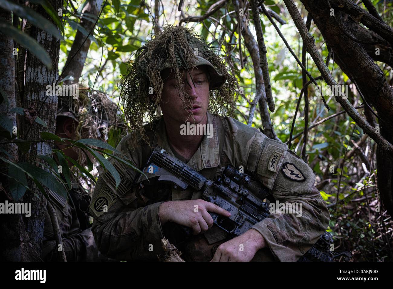 Philippine Army Soldiers with the 5th Infantry Division and U.S. Army ...