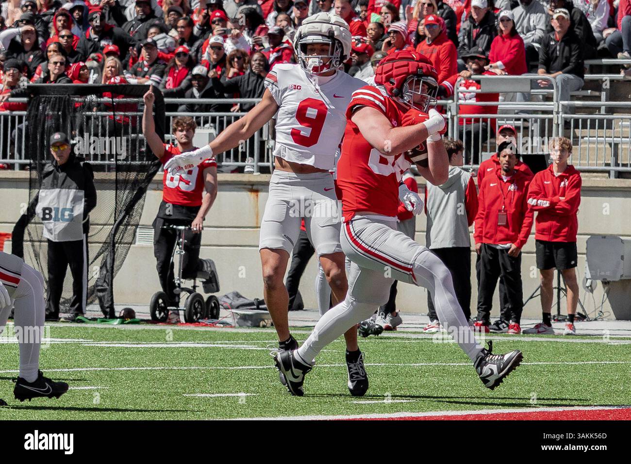 April 12, 2025, Columbus, Ohio, U.S: Ohio State Buckeyes tight end Max ...