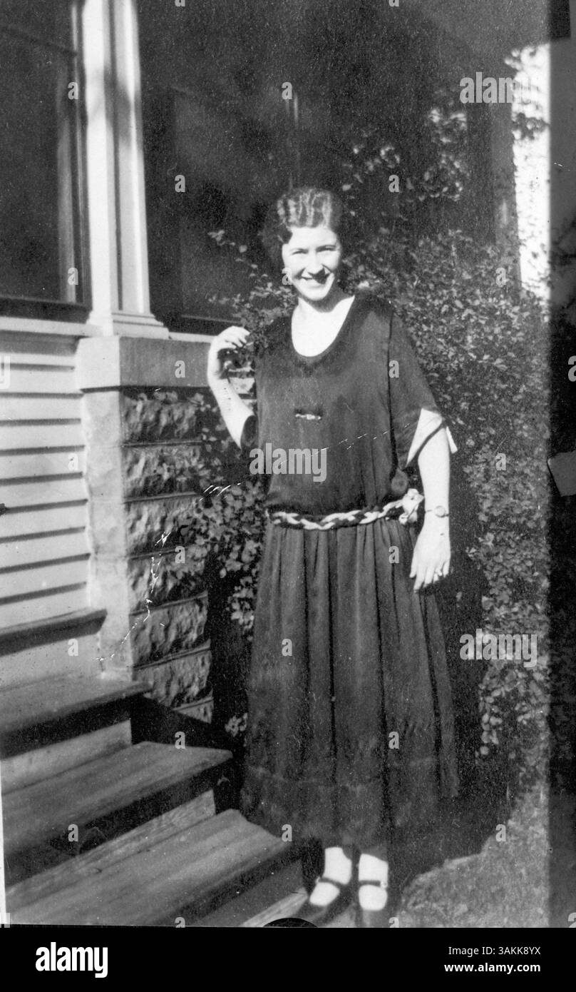 Miss Mildred Sire won The Minneapolis Tribune auto show beauty contest ...