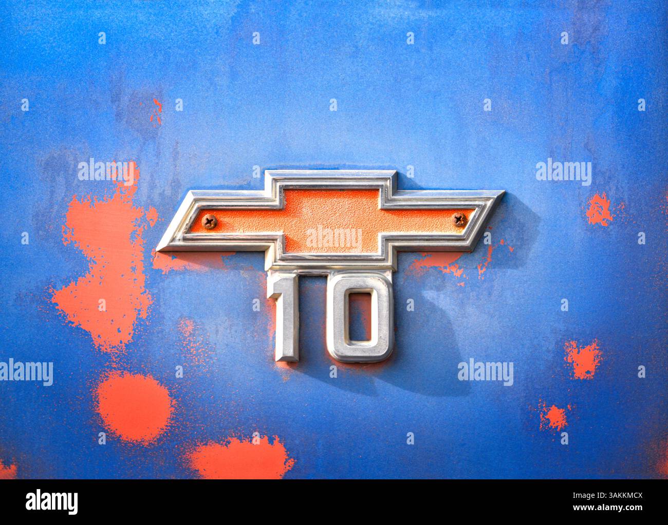 Chevrolet logo on a truck at a car show Stock Photo - Alamy