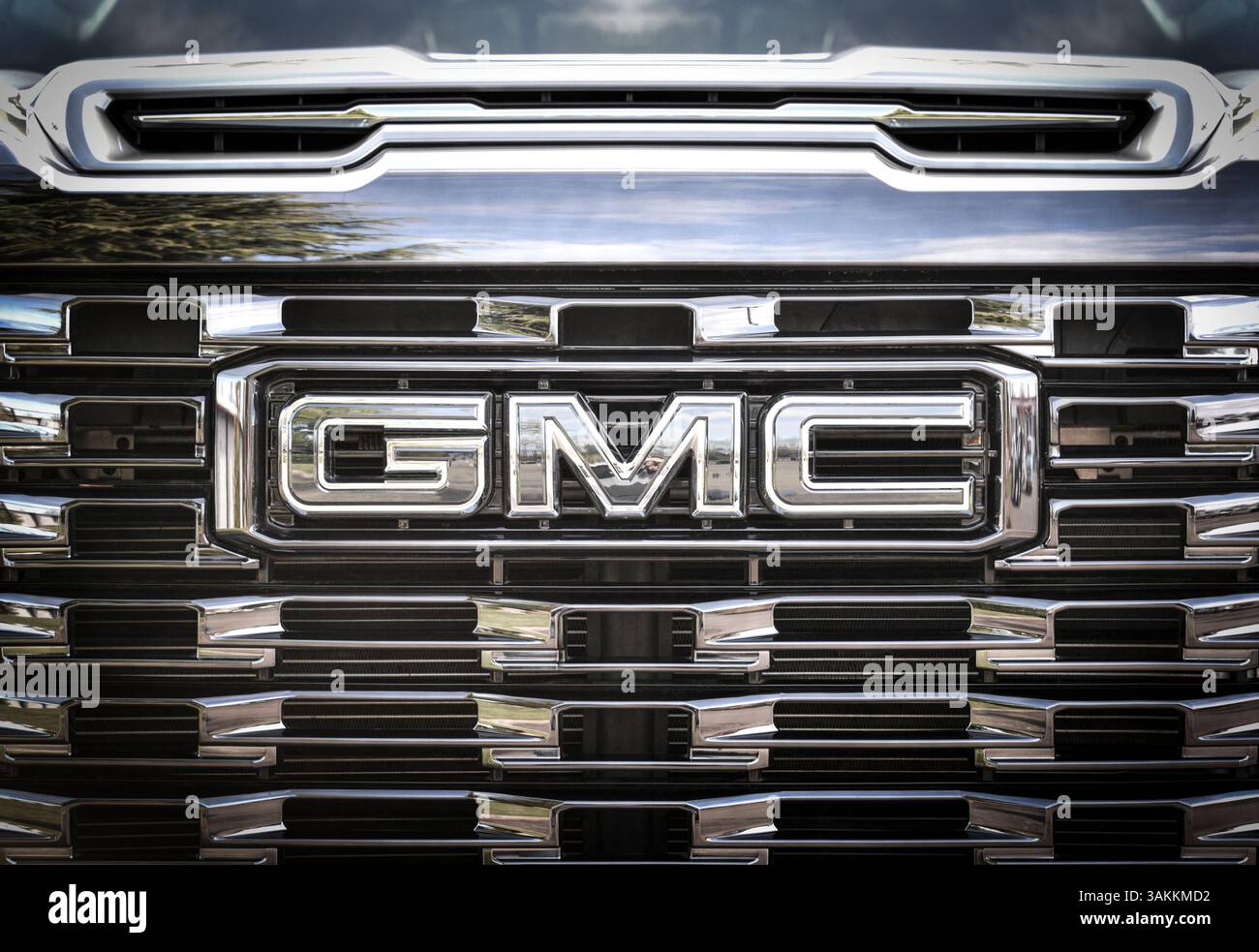 Gmc vehicle brand logo hi-res stock photography and images - Alamy
