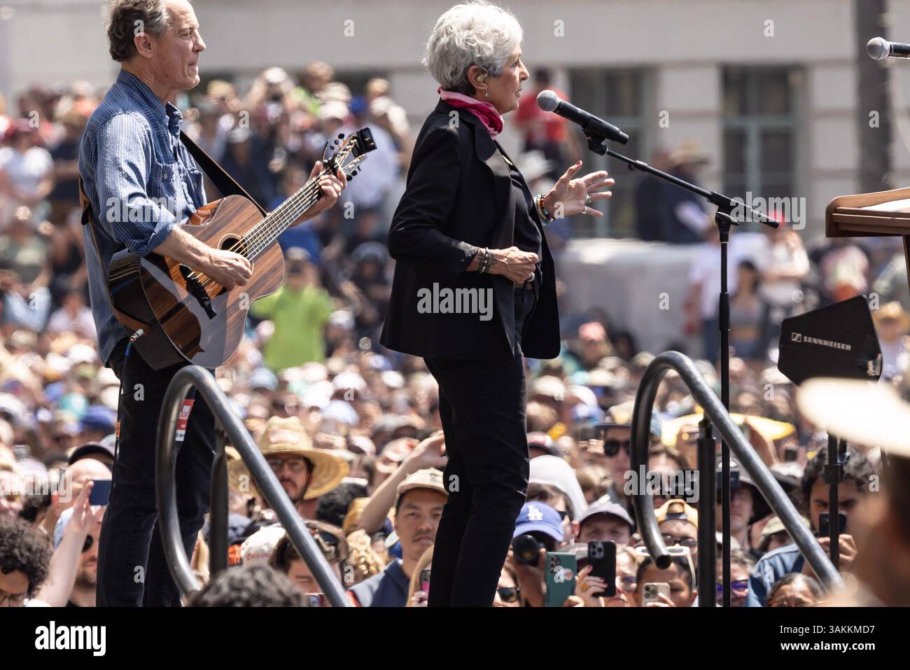 Los Angeles, USA. 12th Apr, 2025. Joan Baez singing at the Fighting the ...