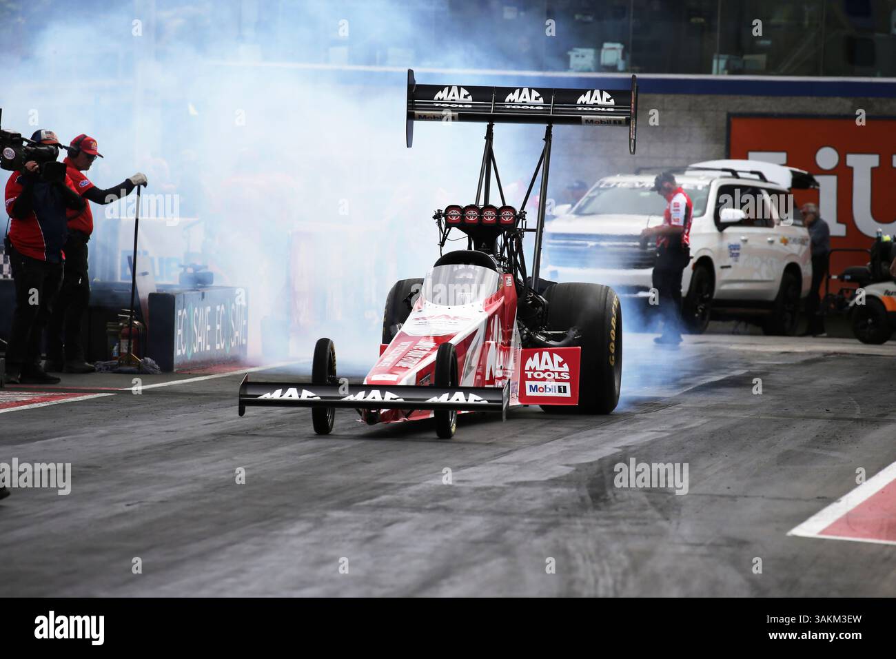 LAS VEGAS, NV - APRIL 12: Doug Kalitta (2 TF) Mac Tools NHRA Top Fuel ...