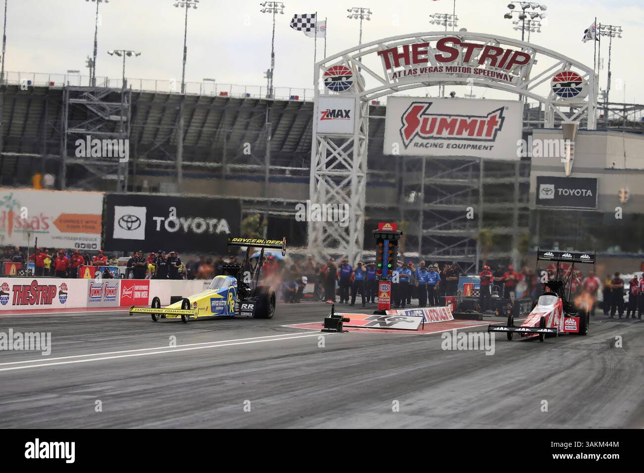 LAS VEGAS, NV - APRIL 12: Tony Stewart (14 TF) NHRA Top Fuel Dragster ...
