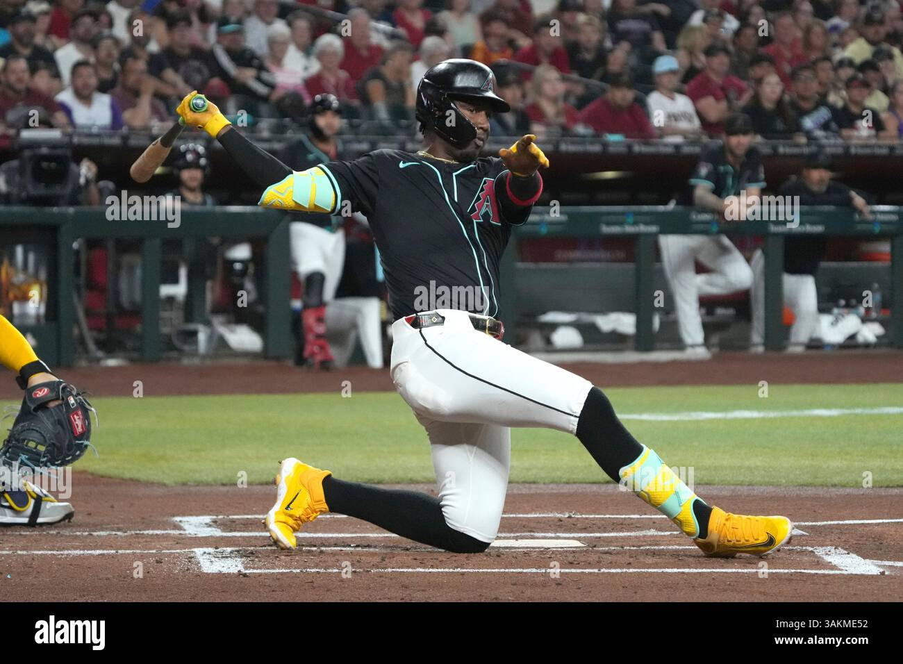 Arizona Diamondbacks shortstop Geraldo Perdomo (2) hits against the ...